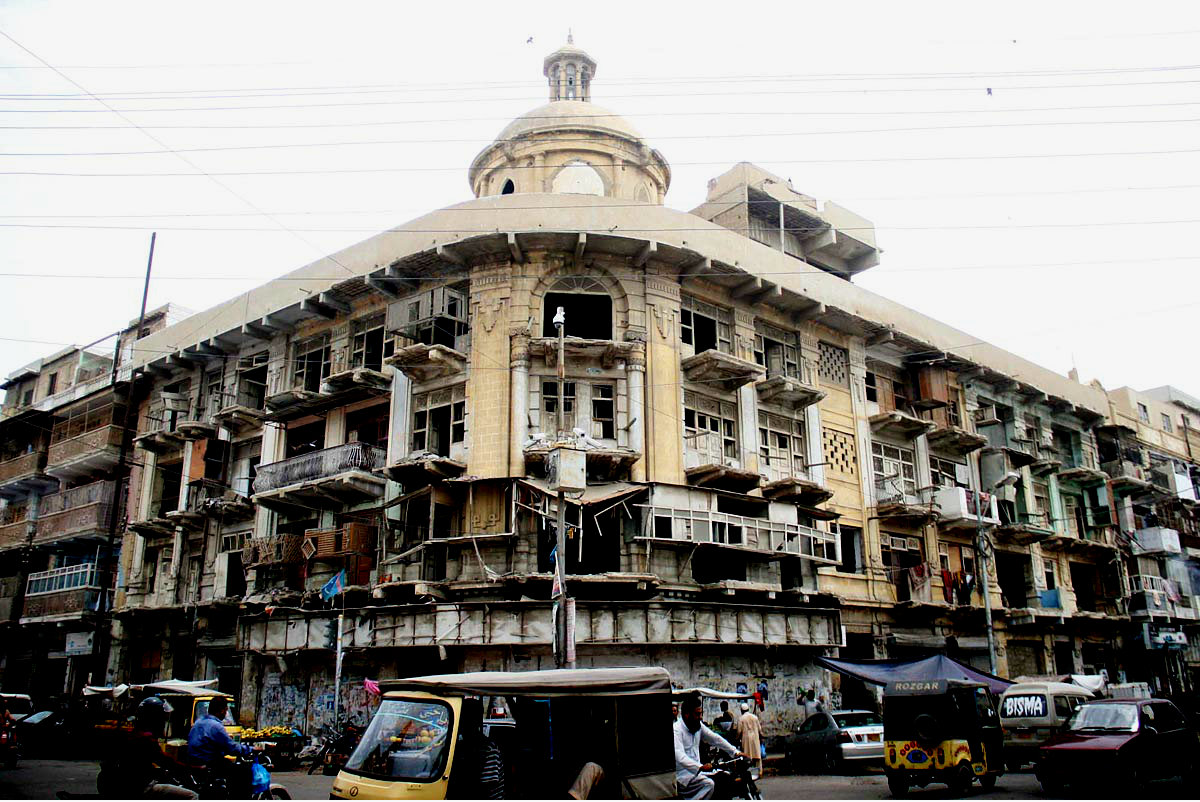 An Old Building View In Karachi - Technology and Business News from ...